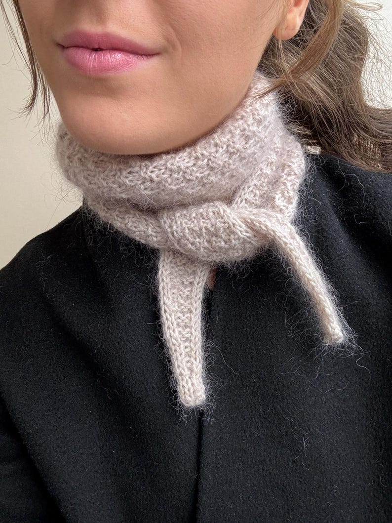 Hilde Scarf Knitting Pattern PDF | Textured Mini Scarf - Etsy