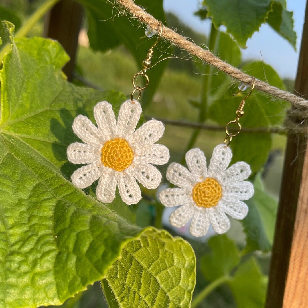 Daisy Micro Crochet Earrings/daisy Crochet Drop Earrings/handmade ...