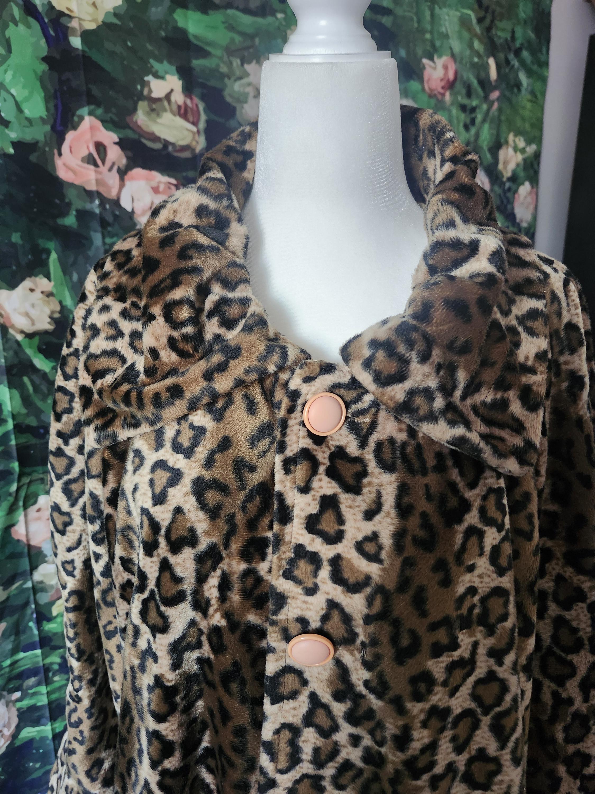 Cleo Coat // Vintage 1950's FAB Leopard Print Reversible Coat - Etsy