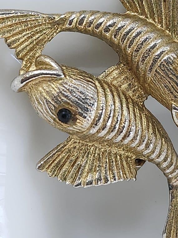 Koi Fish Brooch // Vintage 1970's Brushed Gold Tone D… - Gem