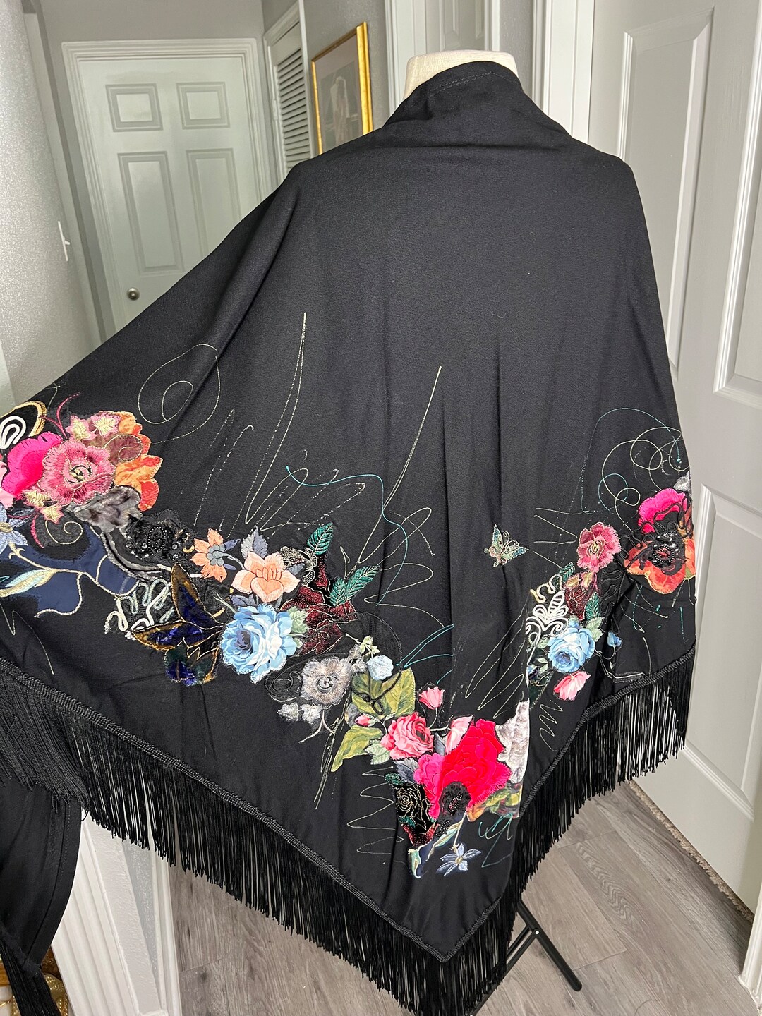 Vintage Custom Embroidered Fringe Designer Jane Elissa Piano Shawl ...