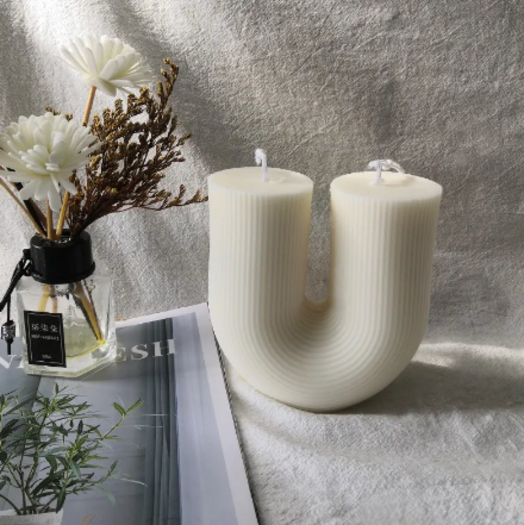 Unity Glow: the Utopian Candle - Etsy
