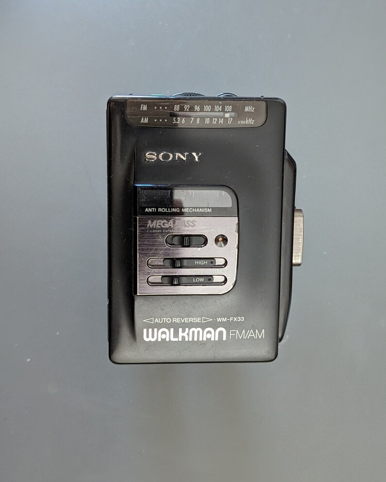 Vintage Sony WM-FX33 Walkman AM/FM Portable Cassette Player Megabass Auto-reverse and Anti ...