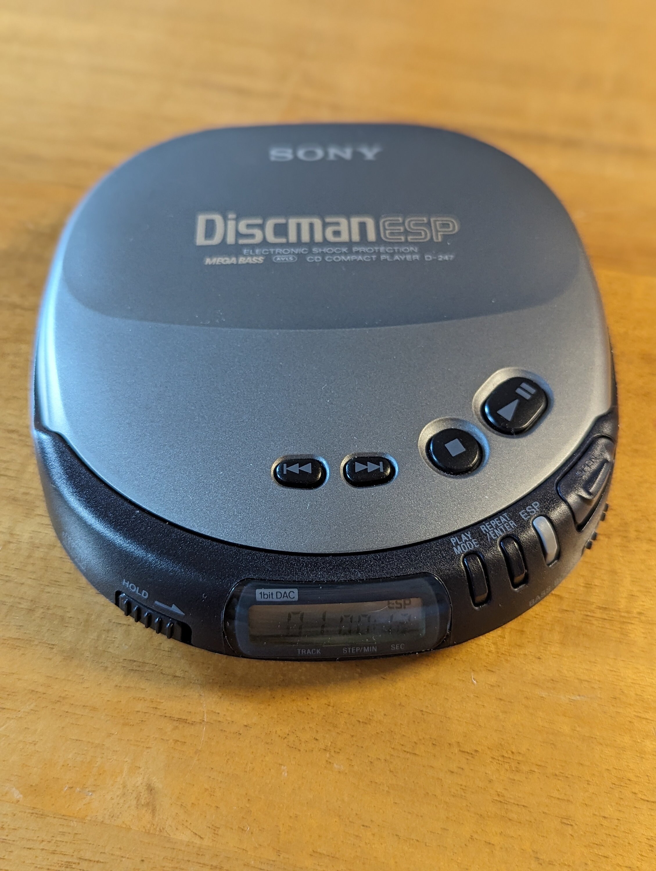 Sony MDR-201LP Discman With ESP and Mega Bass 1bit DAC Old New in Box ...