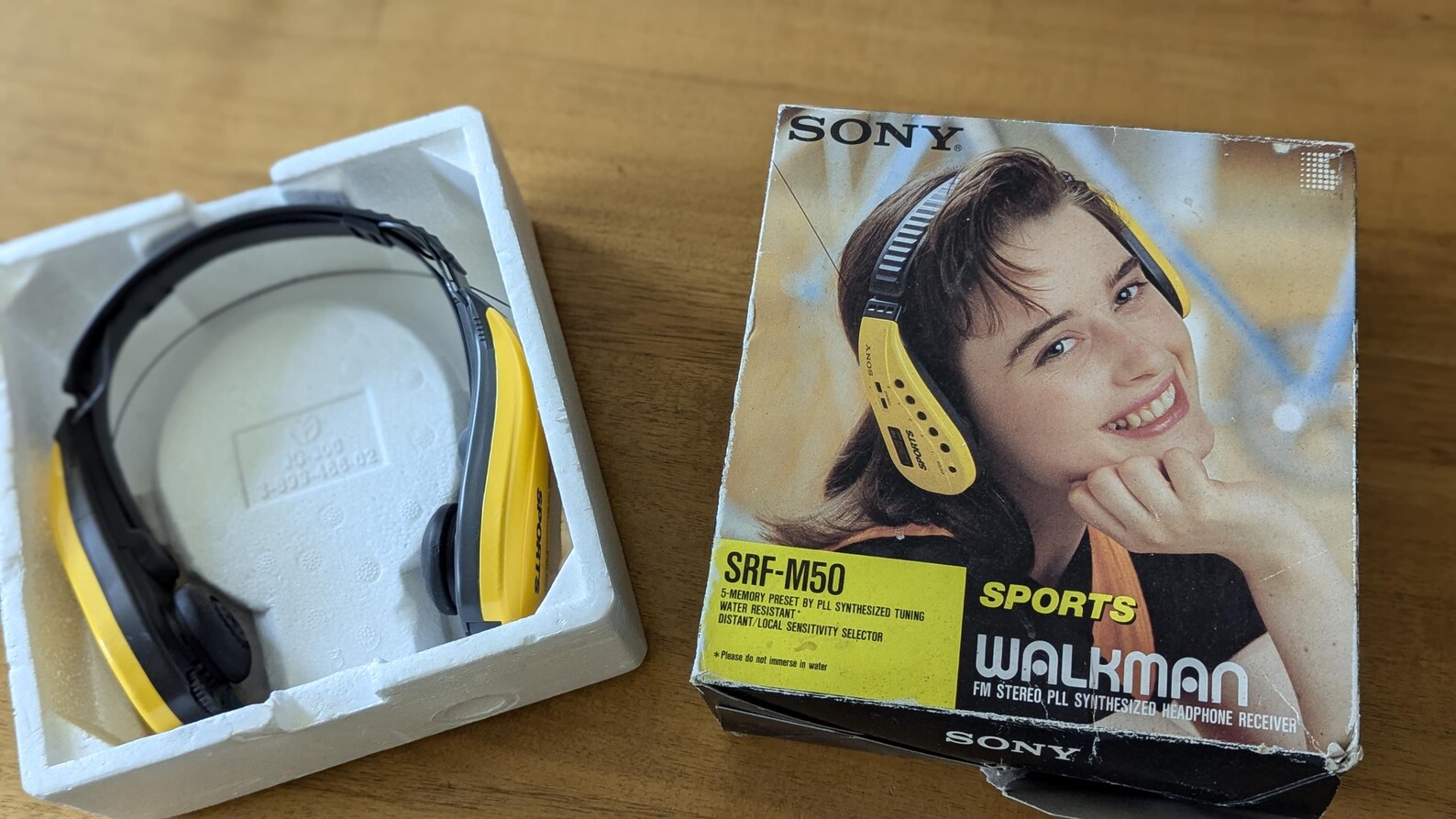Vintage Sony Walkman Sports FM/AM Radio Yellow SRF-M50 Fully Functional ...