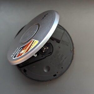 Vintage Sony Discman D-EJ011 Portable CD Player Retro Walkman Classic ...
