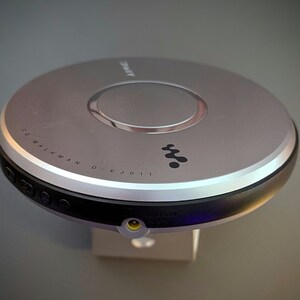 Vintage Sony Discman D-EJ011 Portable CD Player Retro Walkman Classic ...