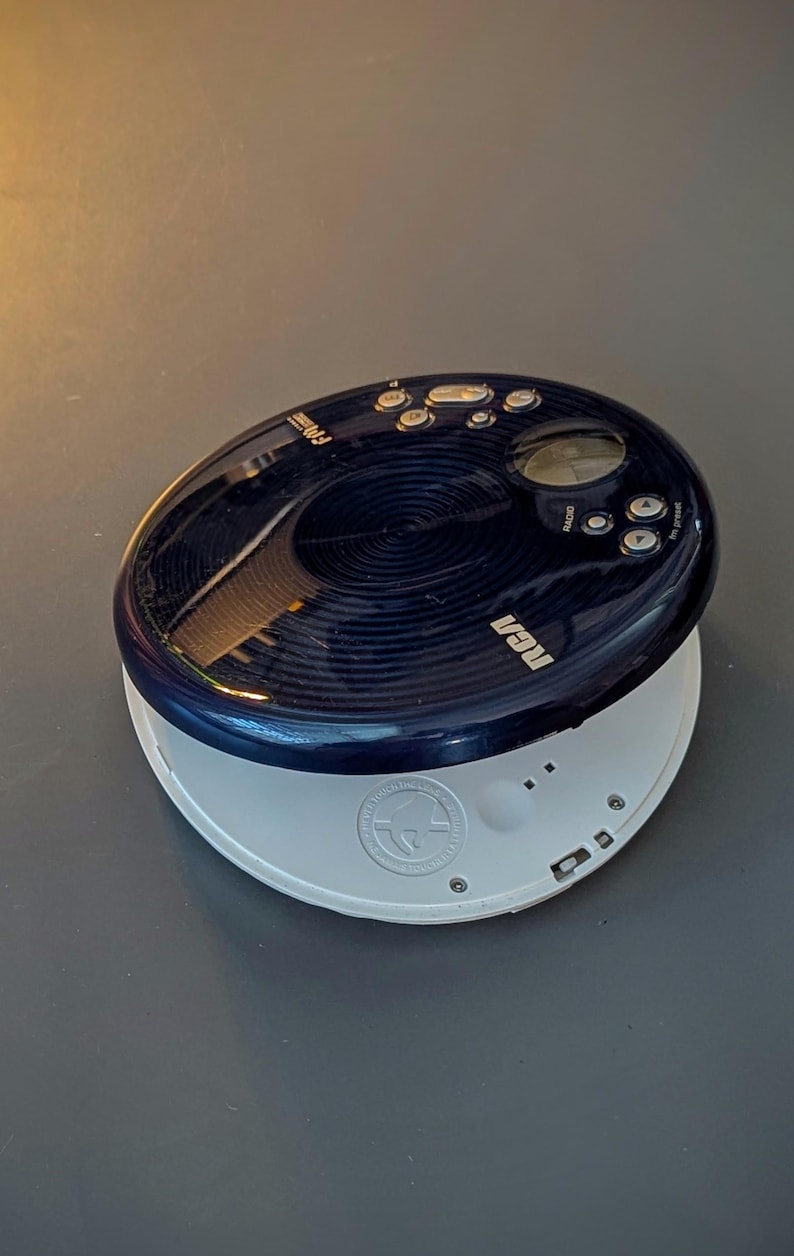 RCA RP2710 Personal CD Player With FM Tuner | Portable Music Player ...