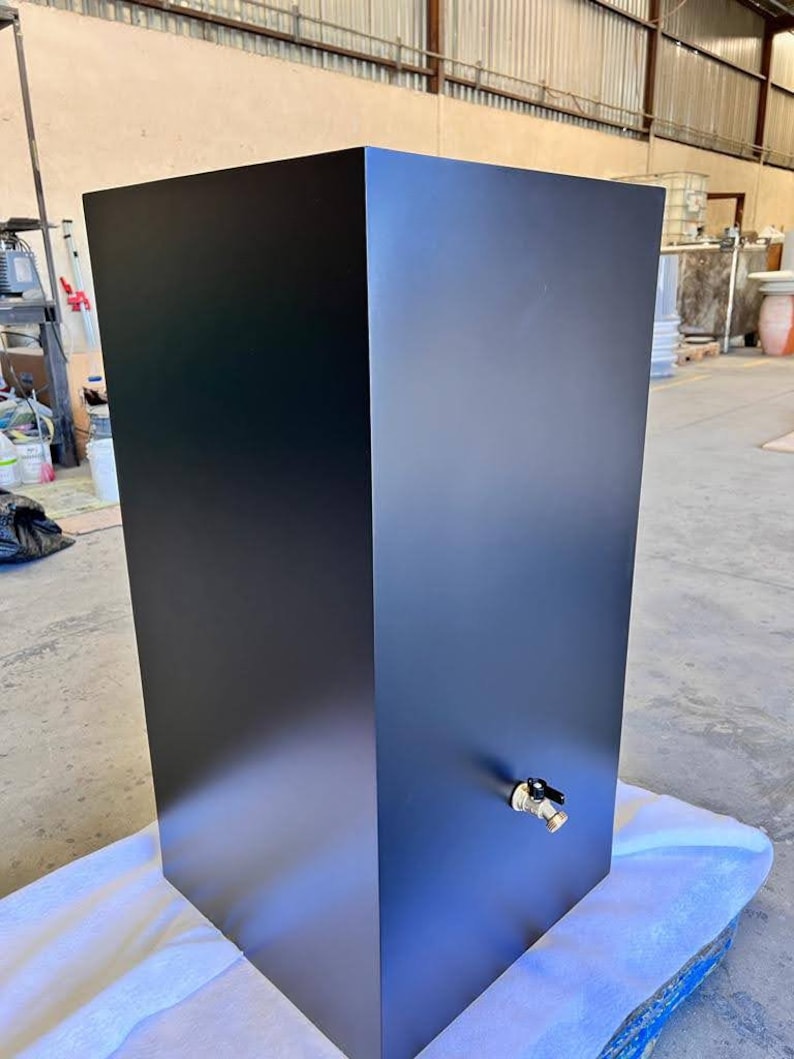 Modern Attractive Square / Rectangle Fiberglass Rain Barrel, Rain ...