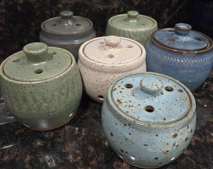 Handmade Stoneware Garlic Keeper: Wheel Thrown Pottery With Lid - Etsy