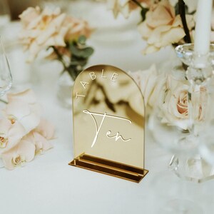Gold Mirrored Arch Wedding Table Numbers Acrylic Arch Sign With Holder ...