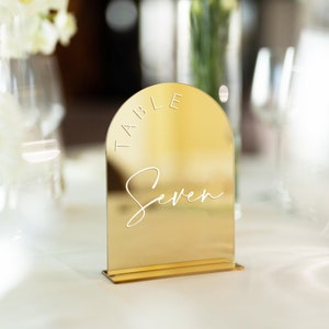 Gold Mirrored Arch Wedding Table Numbers Acrylic Arch Sign With Holder ...