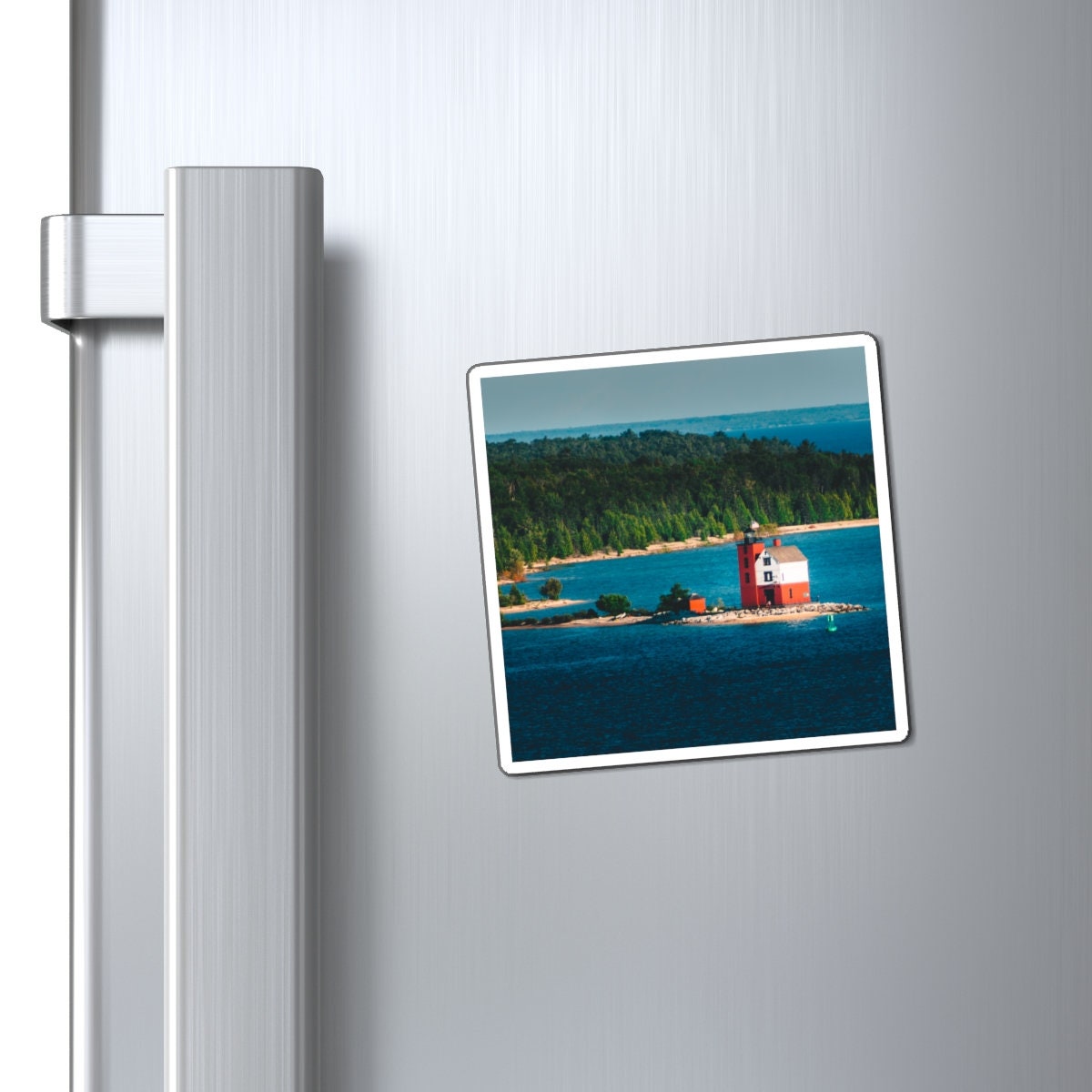 Round Island Lighthouse Magnet - Captivating Mackinac Island Beauty ...