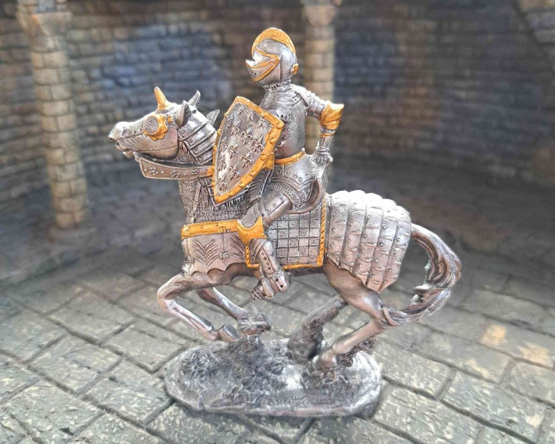 Metal Knight Statue - 16th Century Mounted Knight - Etsy