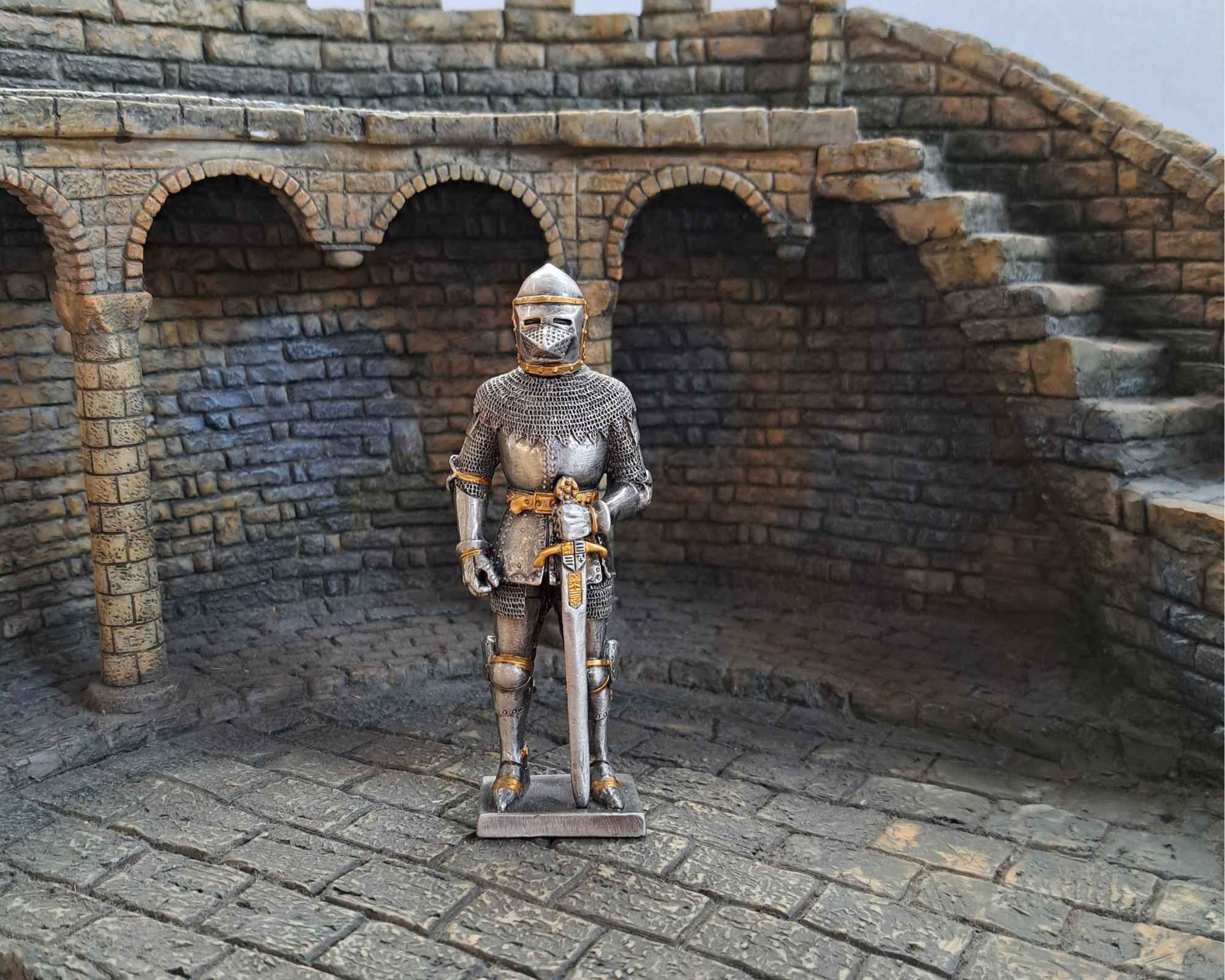 15th Century Knight in Bascinet Helmet - Solid Metal Knight Statue - Etsy