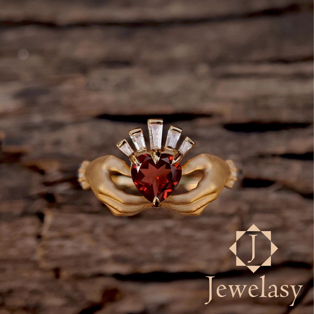Vintage Red Garnet Claddagh Ring, Heart Cut Engagement Ring - Etsy