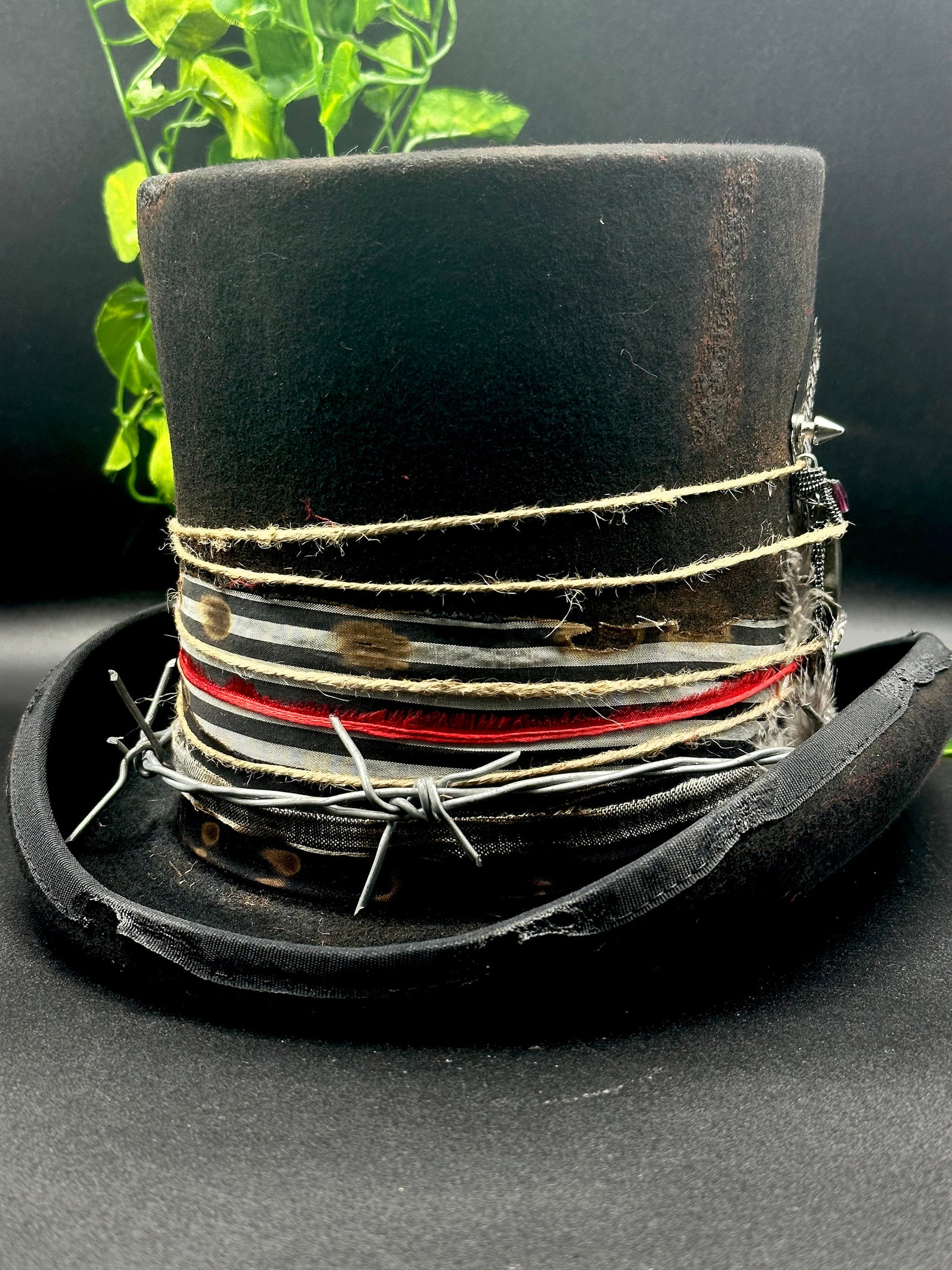 Custom Top Hat: History, Elegance and Unique Craftsmanship Labradotire ...