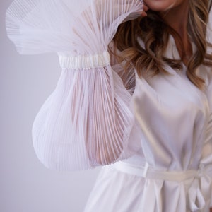 Silk Robe, Flowing White Silk Bridal Robe With Bracelet Sleeves Luxury ...