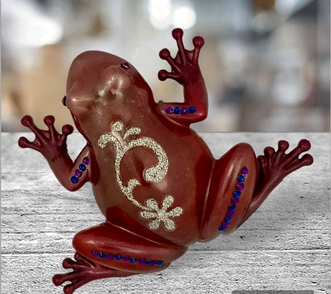 Resin Frog Figurines at Kevin Blankenship blog