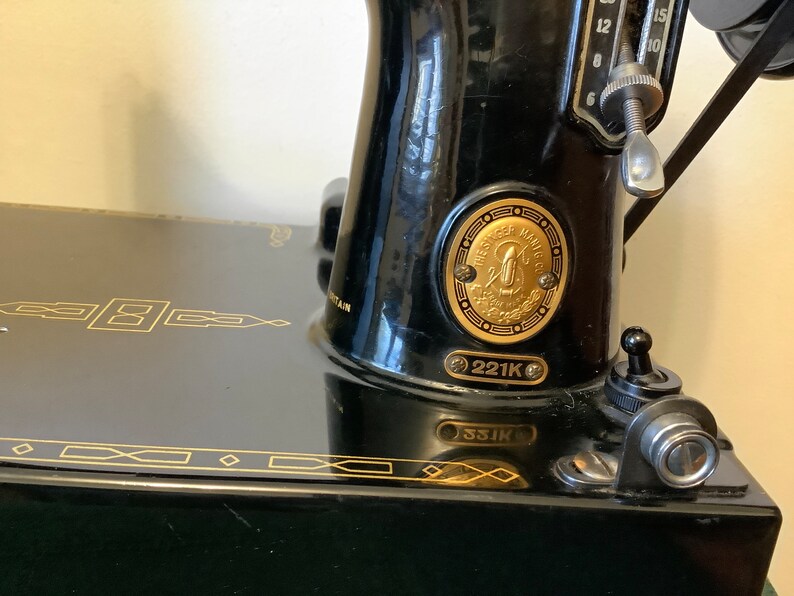 Vintage Singer 221K Portable Electric Sewing Machine With Case, Manual ...