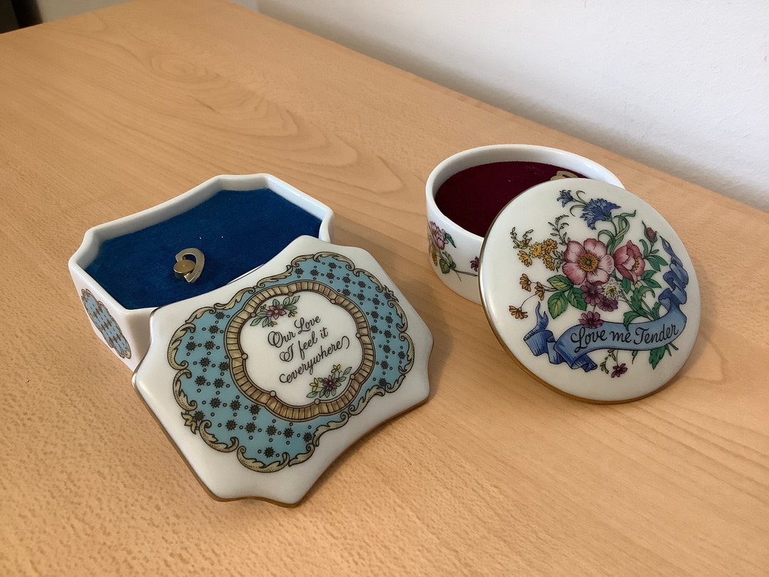 Love Songs, Complete Vintage Collection, the World's Most Romantic Love Songs Music Boxes, Sold ...