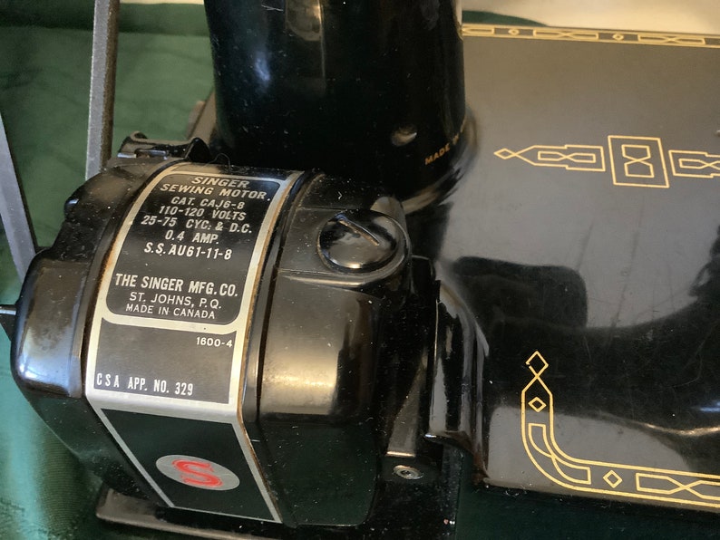 Vintage Singer 221K Portable Electric Sewing Machine With Case, Manual ...