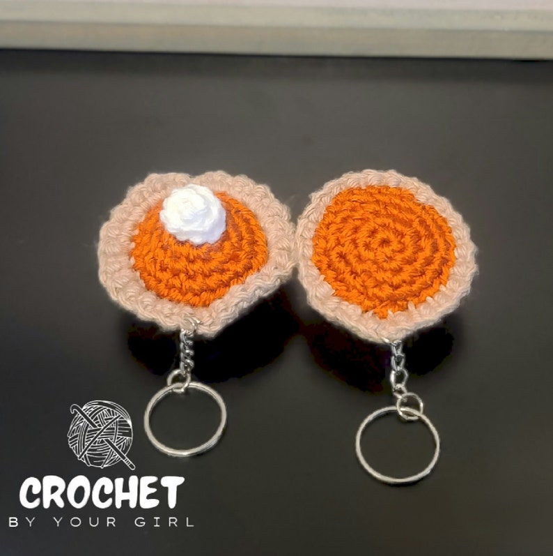 Holiday Pumpkin Pie Keychain, Crochet Pattern, Amigurumi Keyring ...
