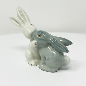 Vintage Wade England Figurine Kissing Bunnies 1940s Signed Rare ...