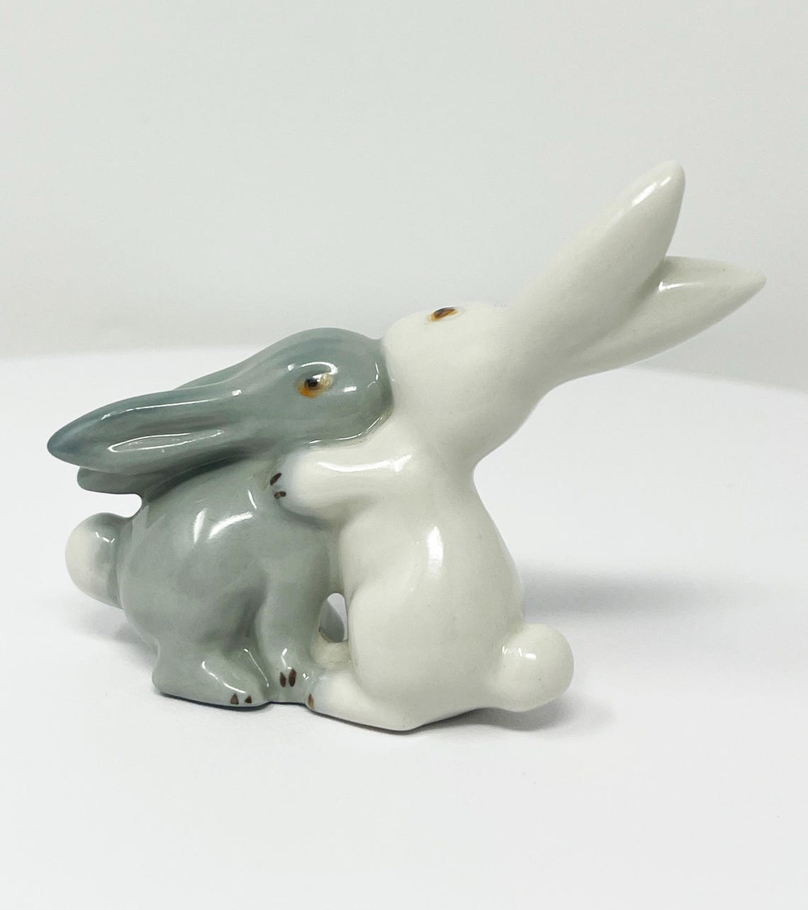 Vintage Wade England Figurine Kissing Bunnies 1940s Signed Rare ...