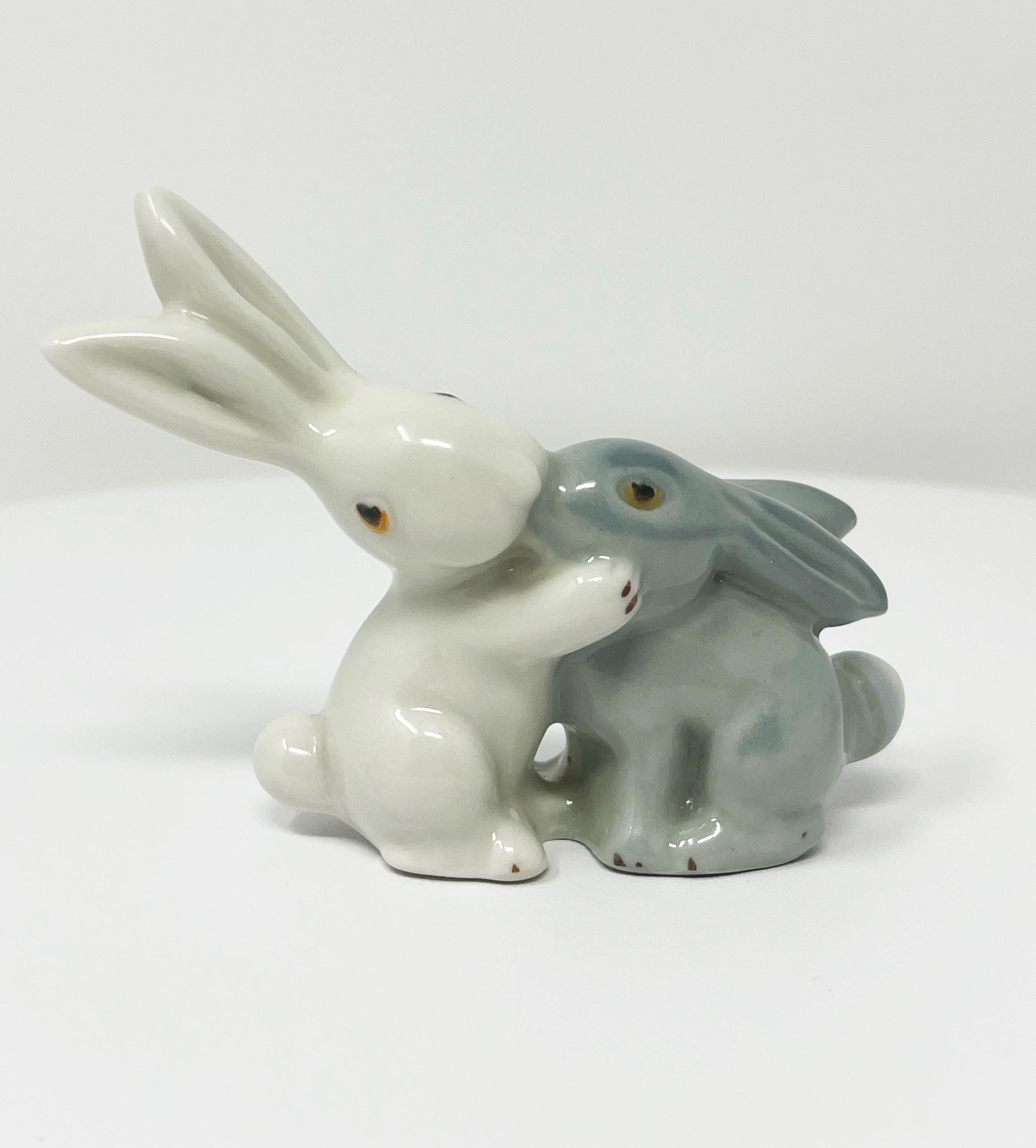 Vintage Wade England Figurine Kissing Bunnies 1940s Signed Rare ...