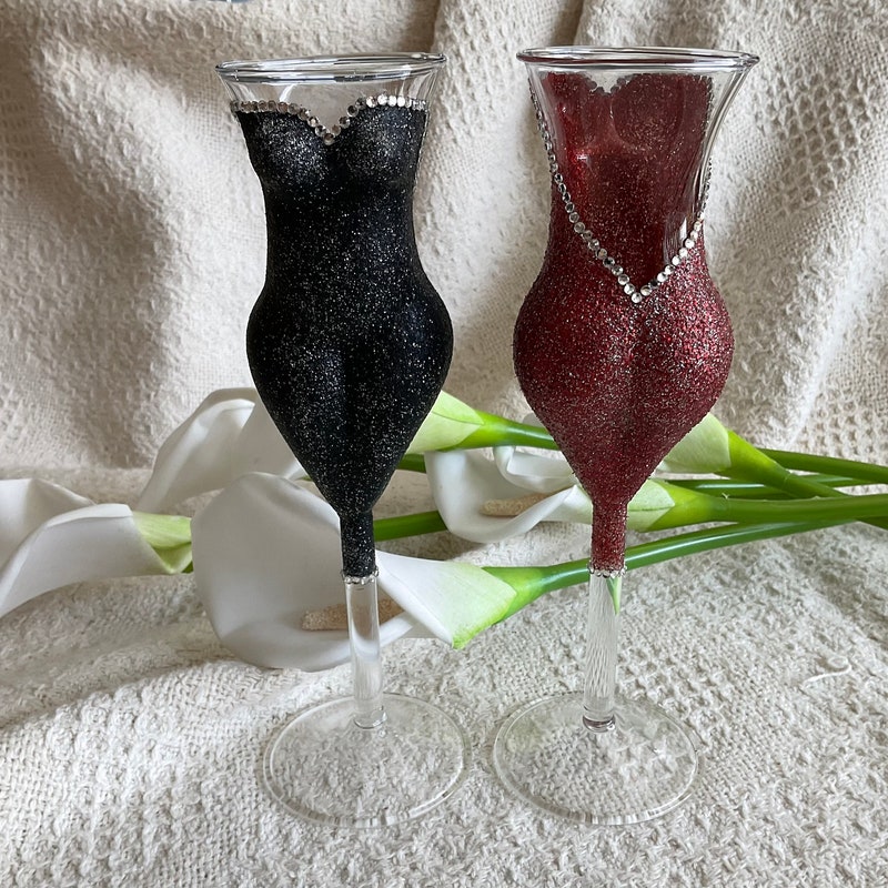 Diva Wine Glass - Etsy