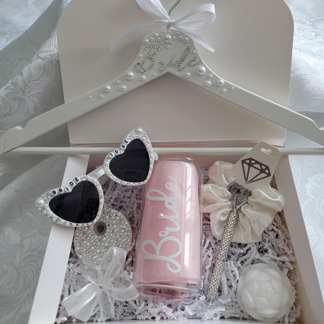 Bride Gift Box: Personalized Bridal Shower Gift Set - Etsy