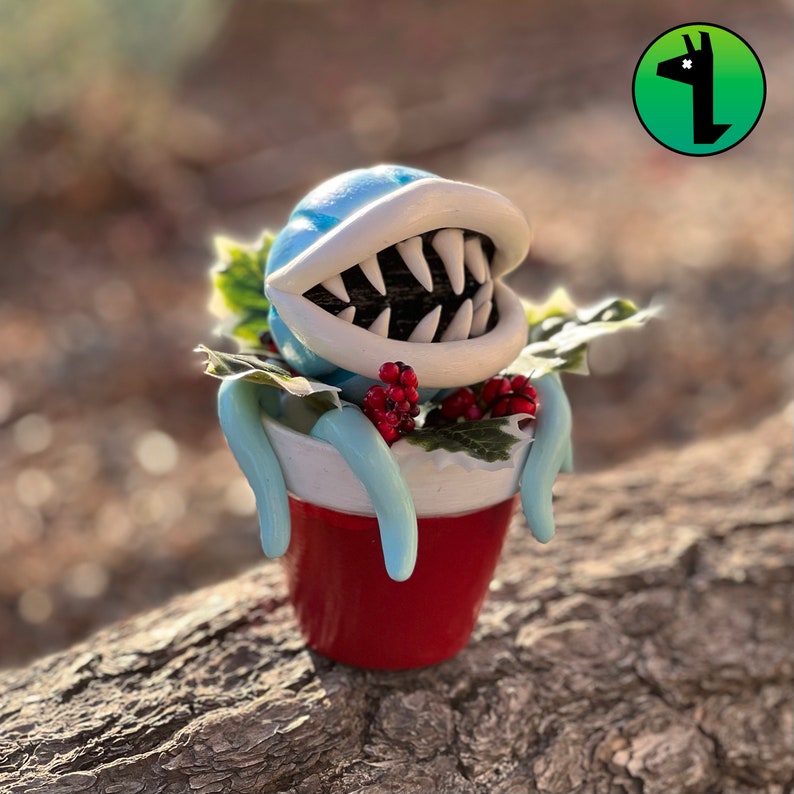 Frost Bite Horror Gourd | Man-eating Plant, Spooky Halloween Gift, Desk ...