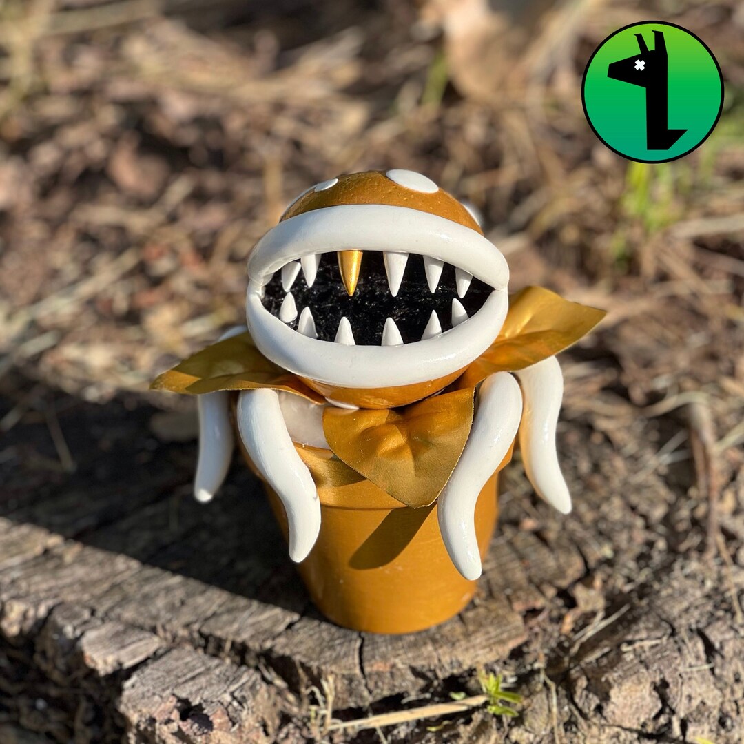 Gold Horror Gourd | Man-eating Plant, Spooky Halloween Gift, Desk Decor ...