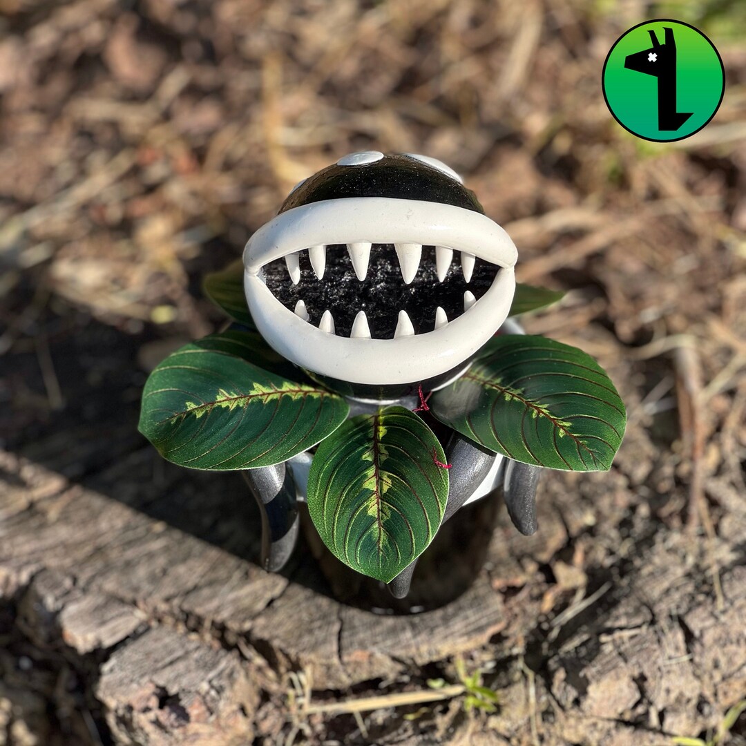 Black Horror Gourd | Man-eating Plant, Spooky Halloween Gift, Desk ...