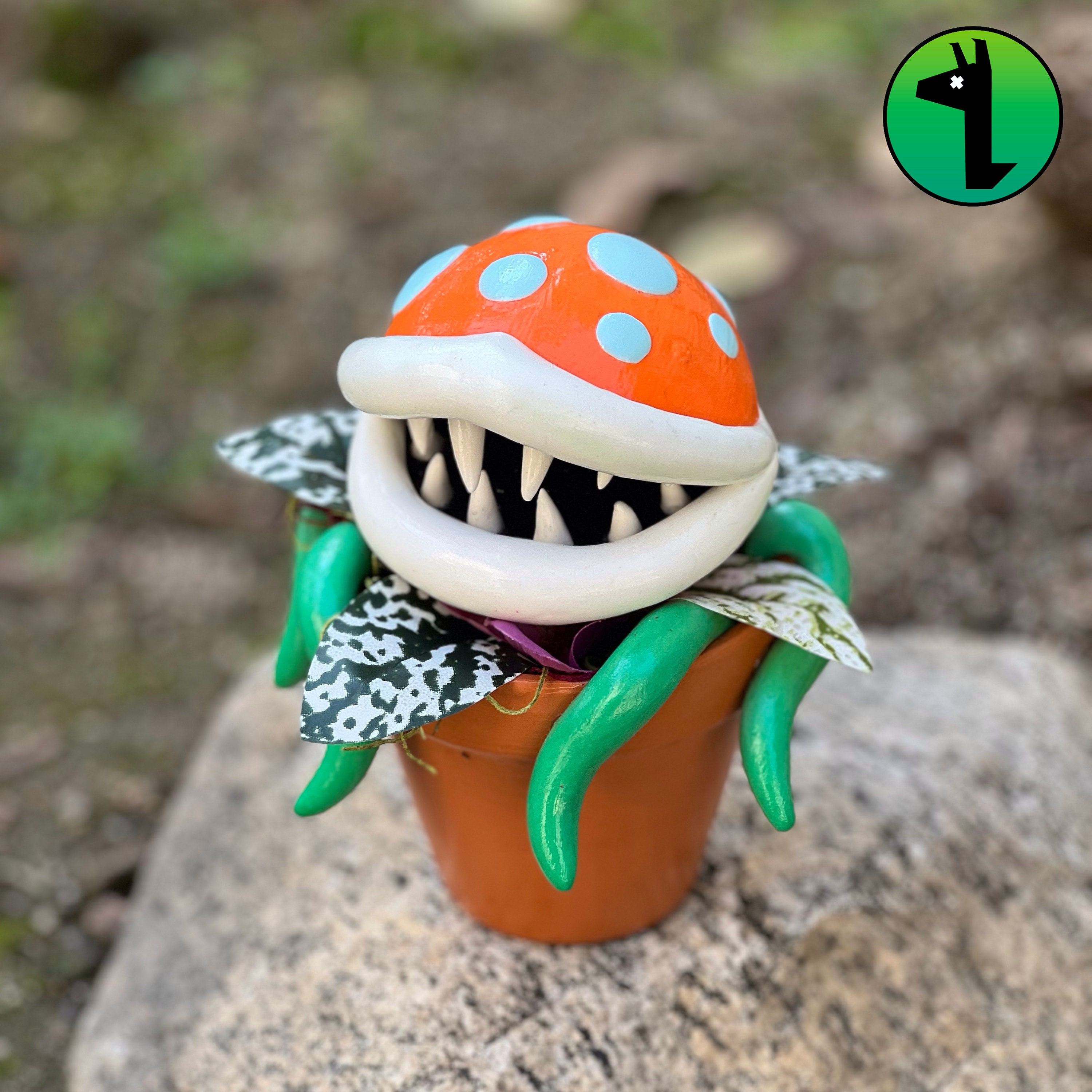 Poison Horror Gourd | Man-eating Plant, Spooky Halloween Gift, Desk ...