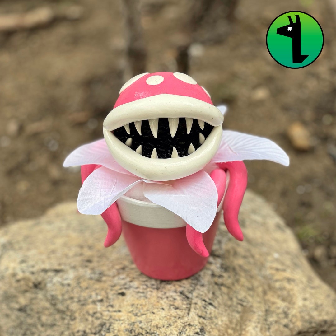 Pink Horror Gourd | Man-eating Plant, Spooky Halloween Gift, Desk Decor ...