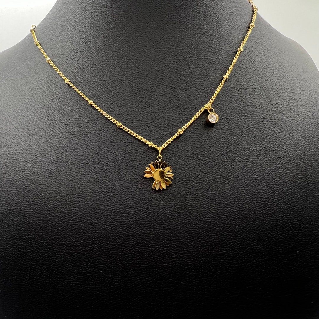 18k Gold Dainty Sunflower Necklace, Gold Flower Pendant Necklace ...