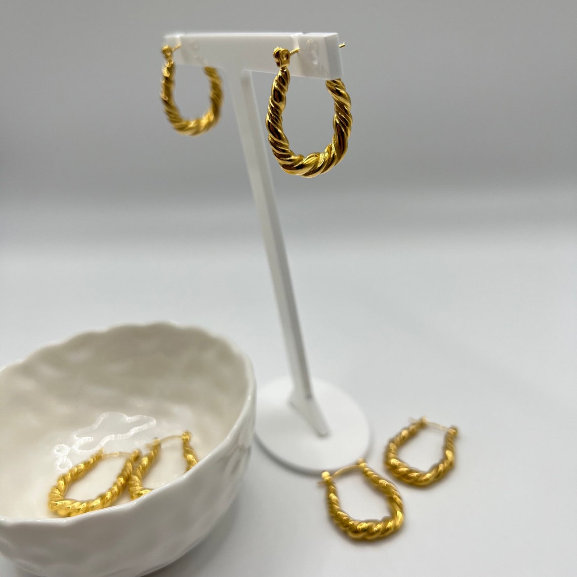 18K Gold Twisted Oval Hoops, Gold Rope Textured Hoops, Geomtric Twisted Hoops, Click Hinge Hoops ...