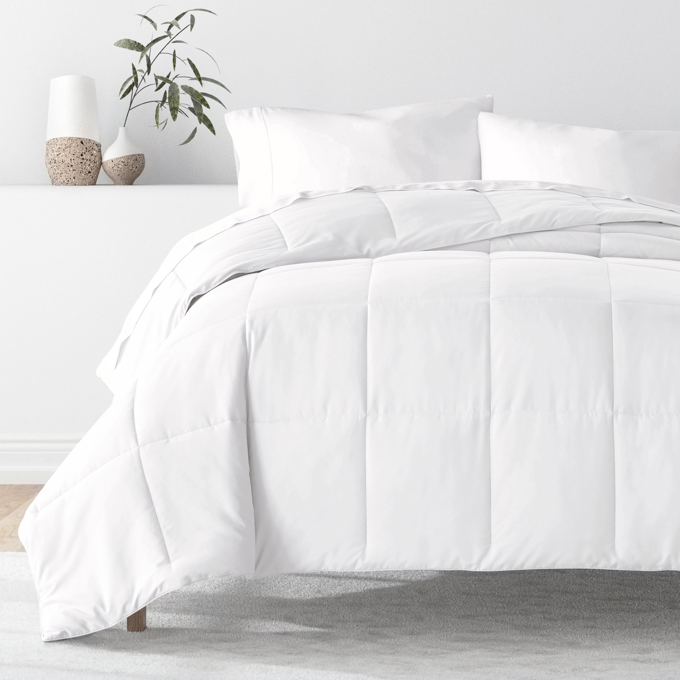 Lightweight White Comforter - Queen & King Sizes, Solid Design ...