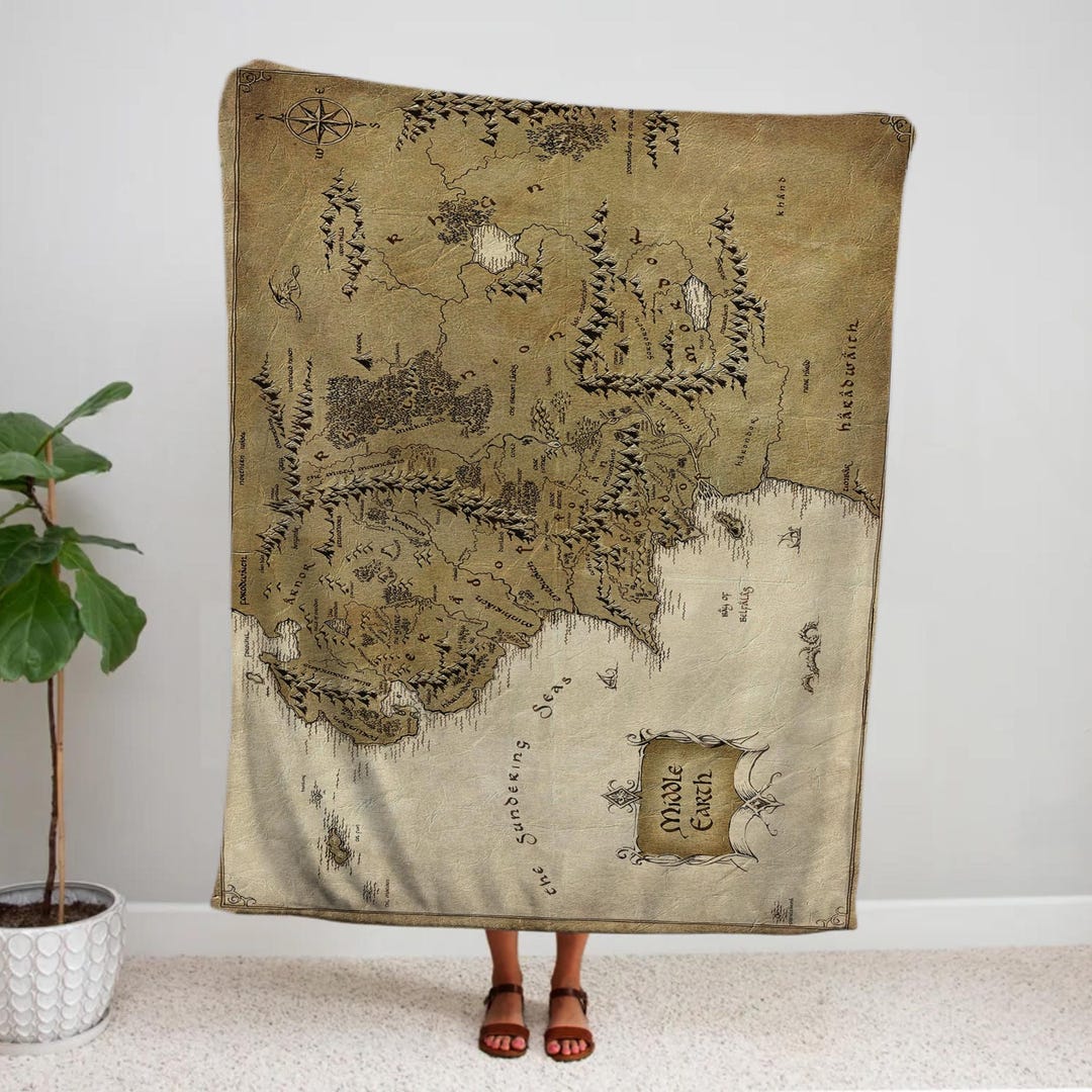 Middle Earth Map Blanket, Fantasy World Fleece Decor - Etsy