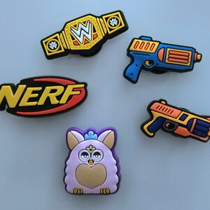 GAMING & TOYS Croc Charms 6/6 Genshin Impact Plants Vs Zombies Pac M ...