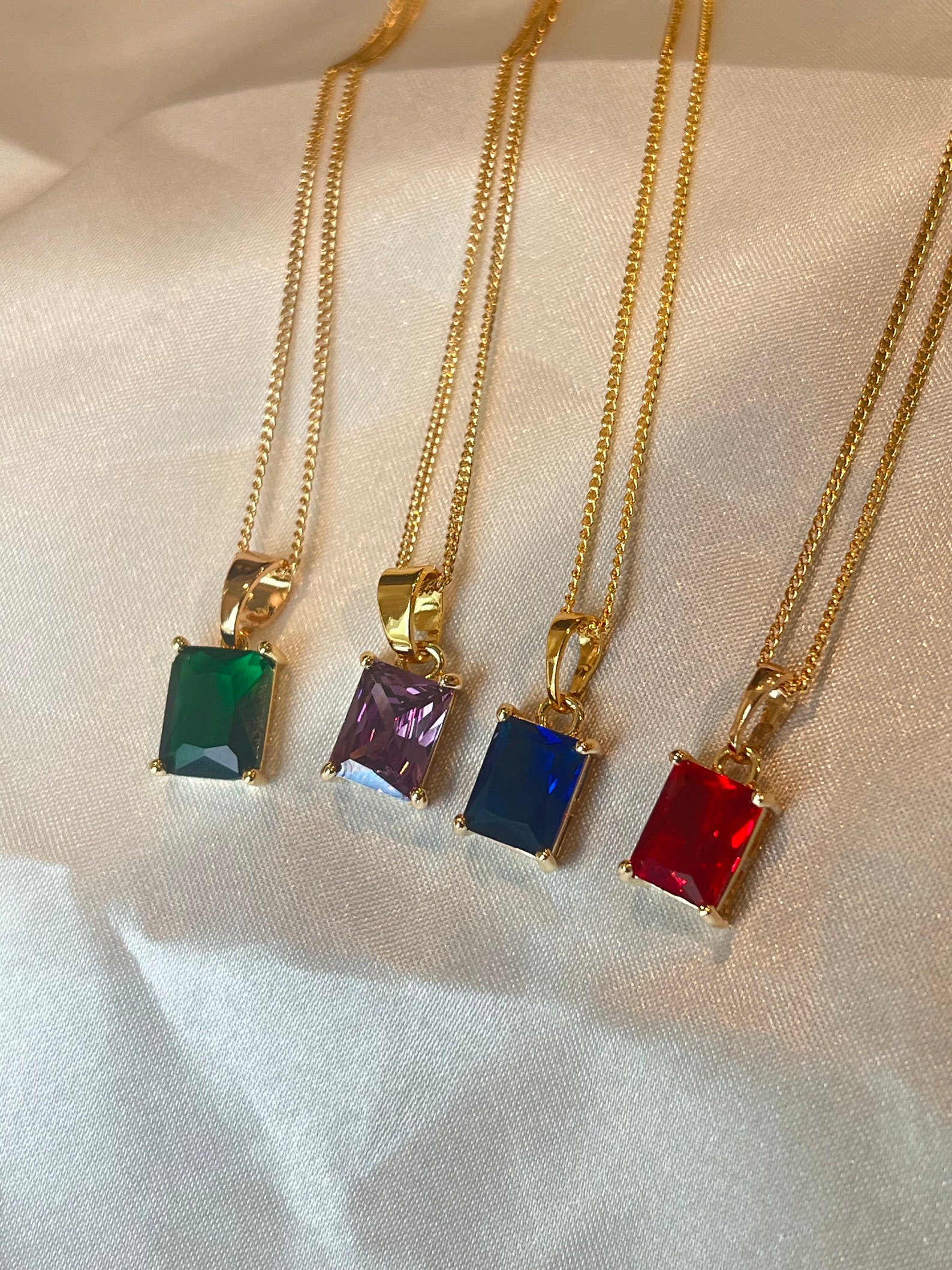 Book Boyfriend Necklace Gold Fill Crystal ACOTAR Cassian Rhysand ...