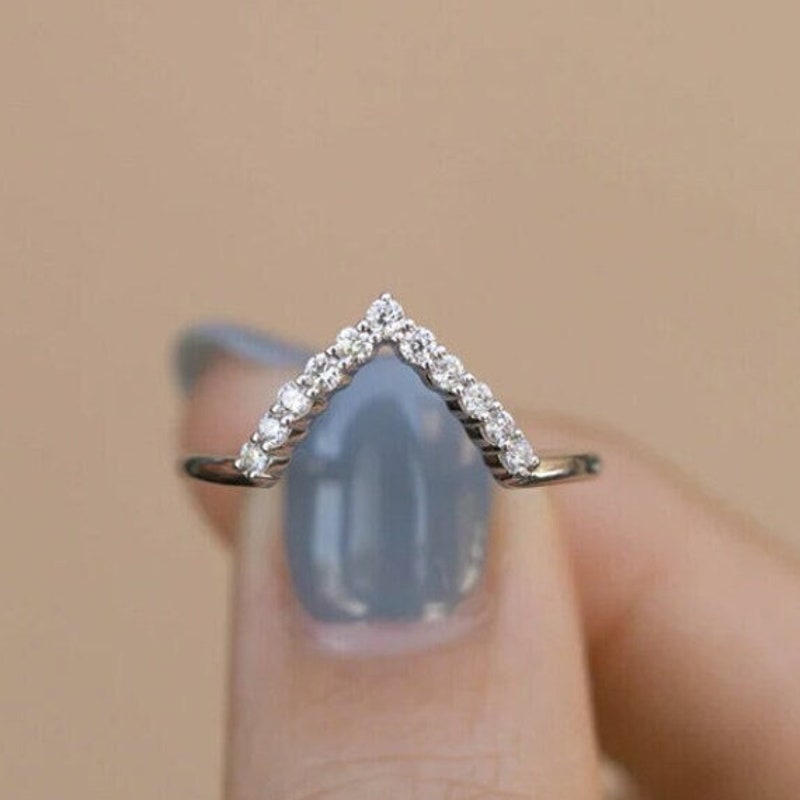 Deep V Ring - Etsy