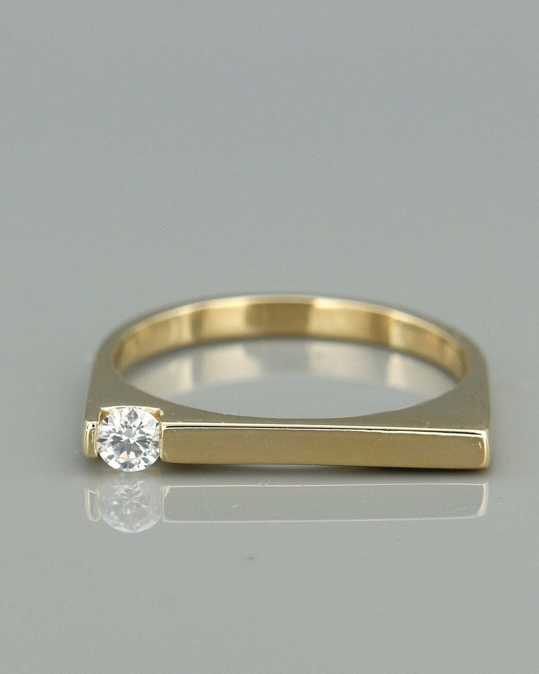 Round Bar Setting Modern Design Ring, Signet Ring, Round Diamond Band ...