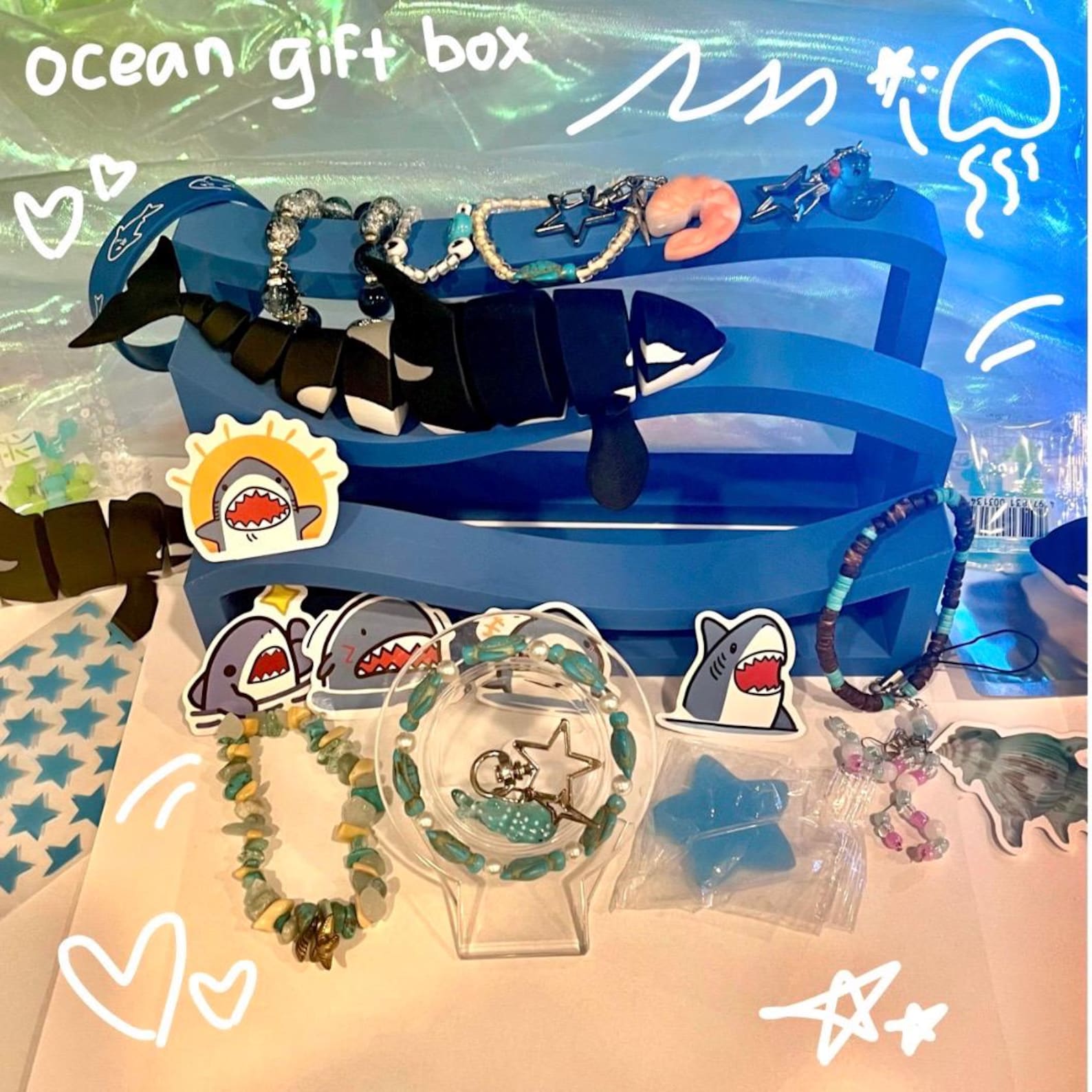Ocean Mystery Gift Box: Sea Life Bracelets, Keychains, Stickers ...