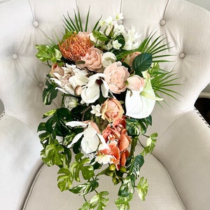 Cascading Sunset Tropical Statement Bouquet | Peach and Orange | Lush ...