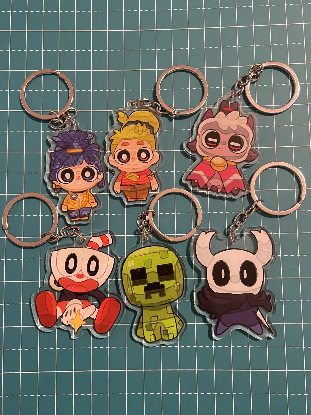 Indie Games Keychains | Cuphead, Cult of the Lamb, Minecraft (creeper ...