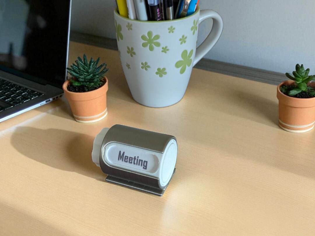 Rotating Availability & Status Sign Holder – Desk, Office, Gym, Store ...