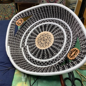 Pine Needle Basket - Etsy